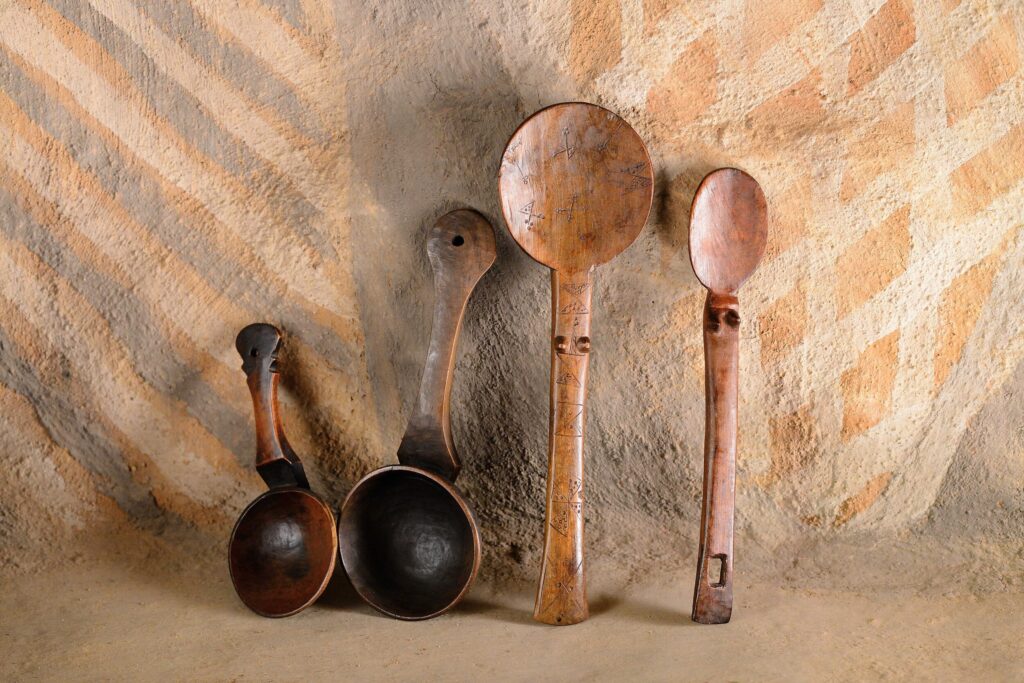 A Journey into the World of Zimbabwe Art, Symbolism and Meaning ...